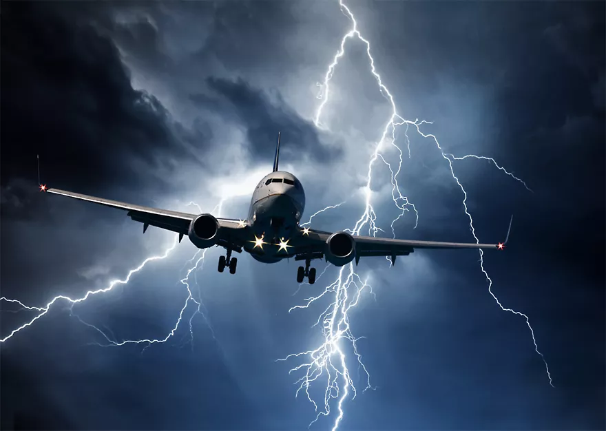 Lightning Strikes Plane A Delta Plane Is Struck By Lightning WINK